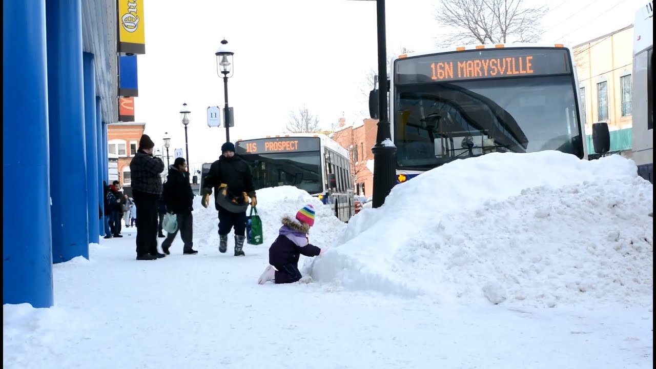 Fredericton snow banks and the public's responsibility - YouTube