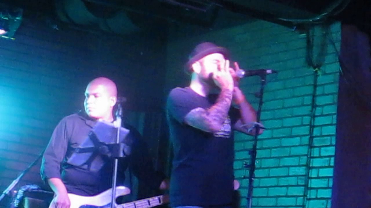 Michelle Truman singingWhole LottaLove with Goodtime band. - YouTube