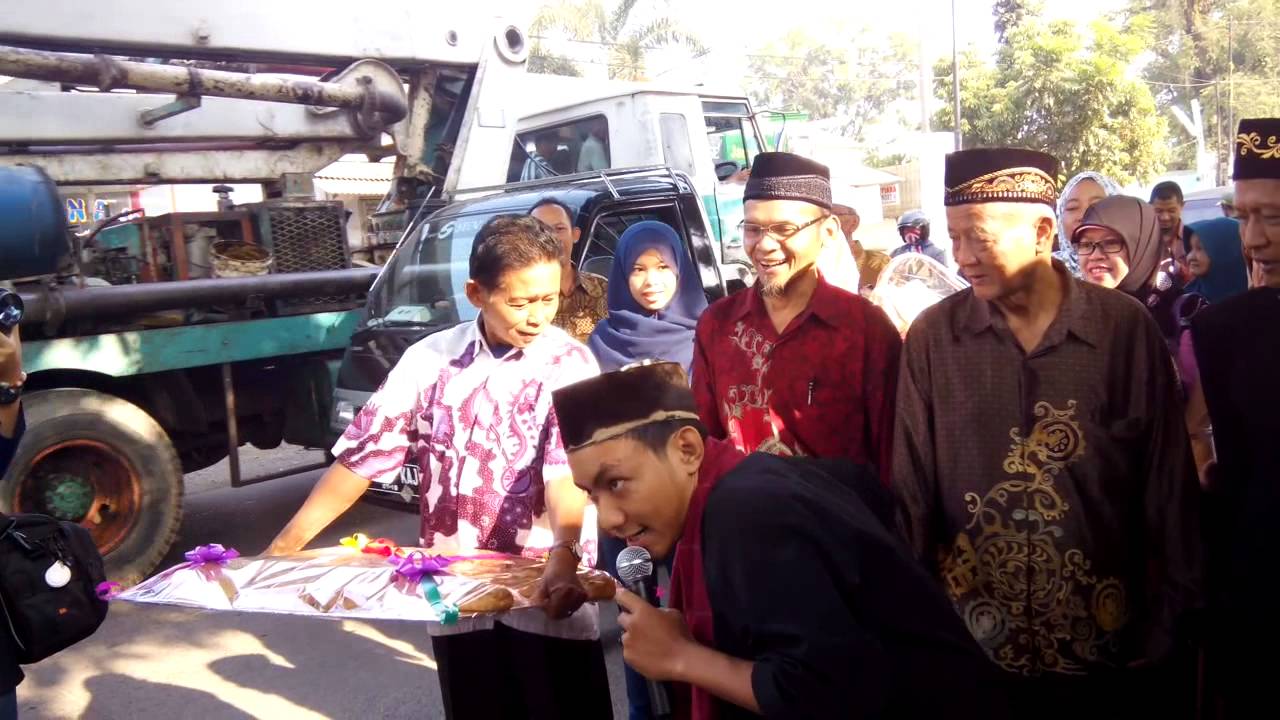 Sanggar Mpok Minah - YouTube