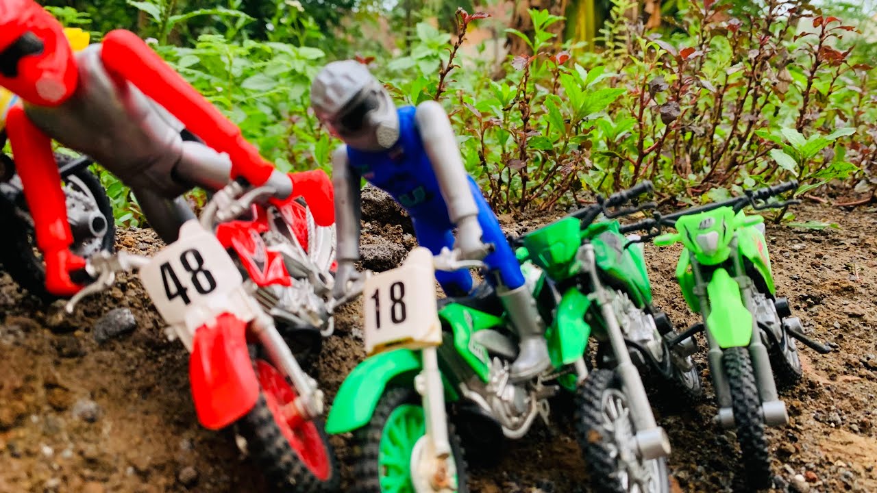 Dirt Bike Finger | Riding Kawasaki KX 450F Motor Trail | Motocross ...