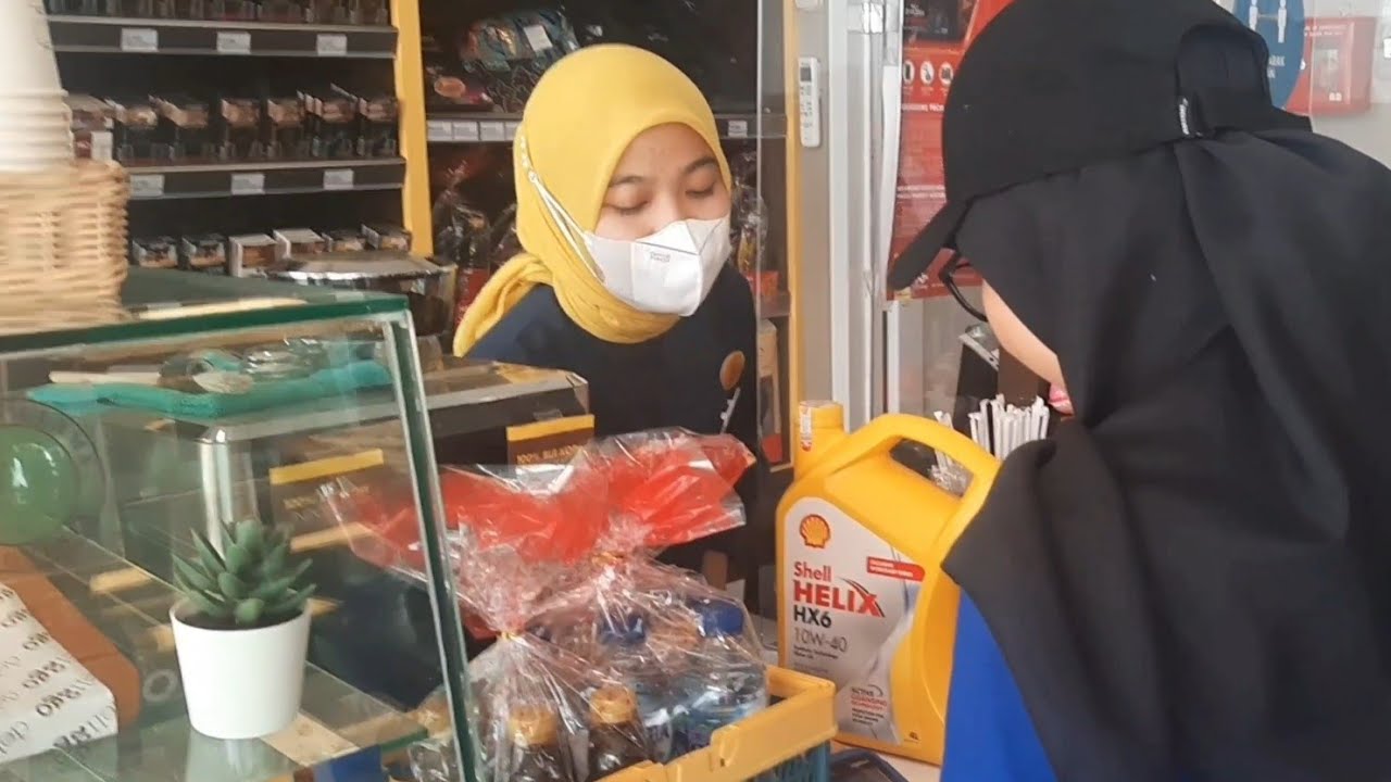 Pengalaman Pertama Ganti Oli di SPBU Shell - YouTube