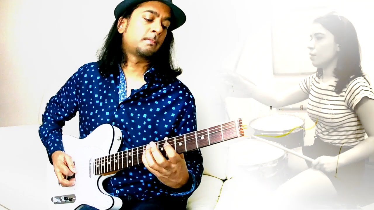 Eddie Arjun "Blue" Featuring Noa Kahn On The Couch - YouTube