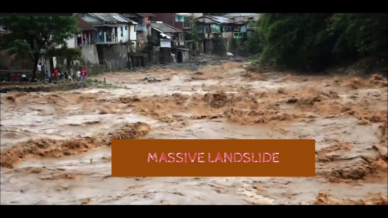 Massive Landslide|Caught on Camera - YouTube