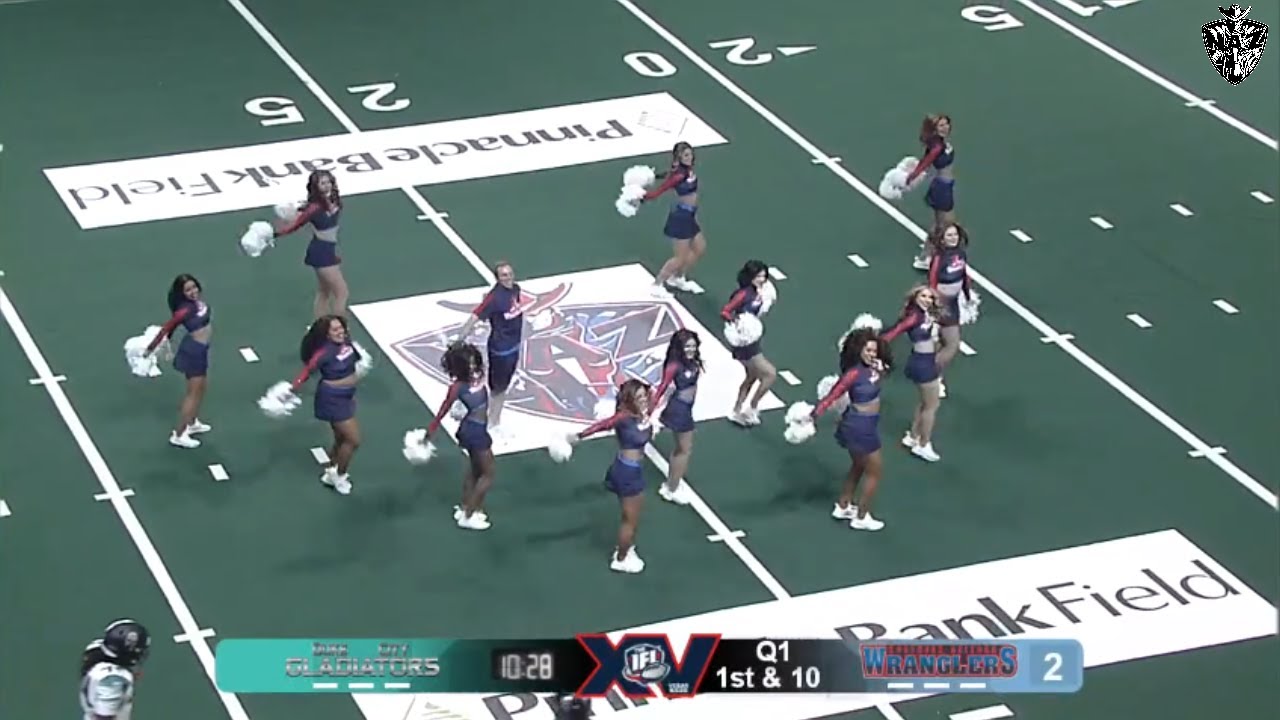 Mustangs Head Dance Coach Lexe Niekamp on dance routines - YouTube