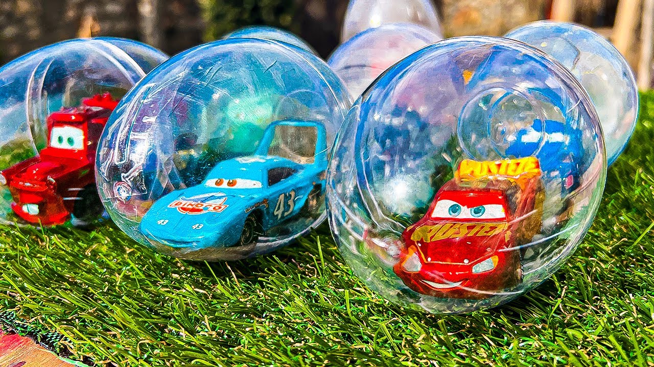 Disney Pixar Cars falling into deep pool, Lightning McQueen, Tow Mater ...