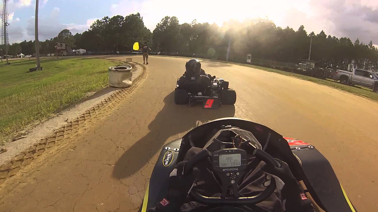 Dirt Devils Speedway BSP 375 - YouTube