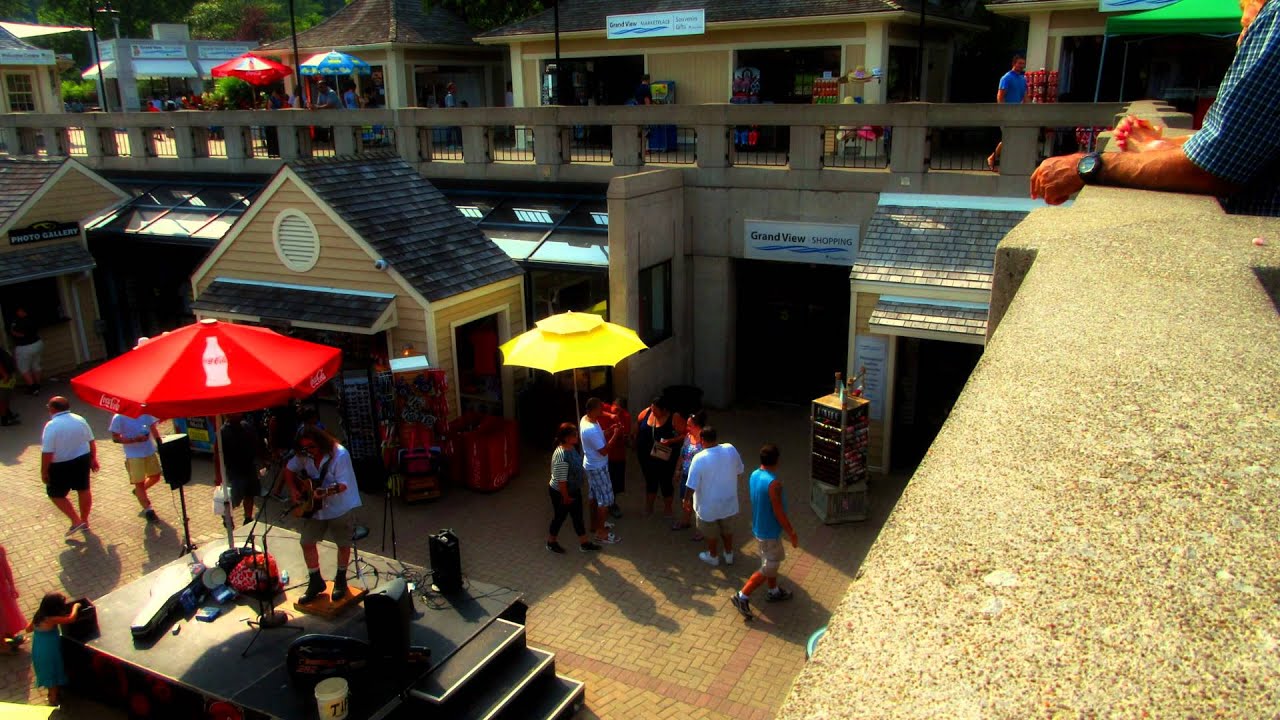 Outlet Malls Collection at Niagara and Niagara on the Lake :Niagara ...