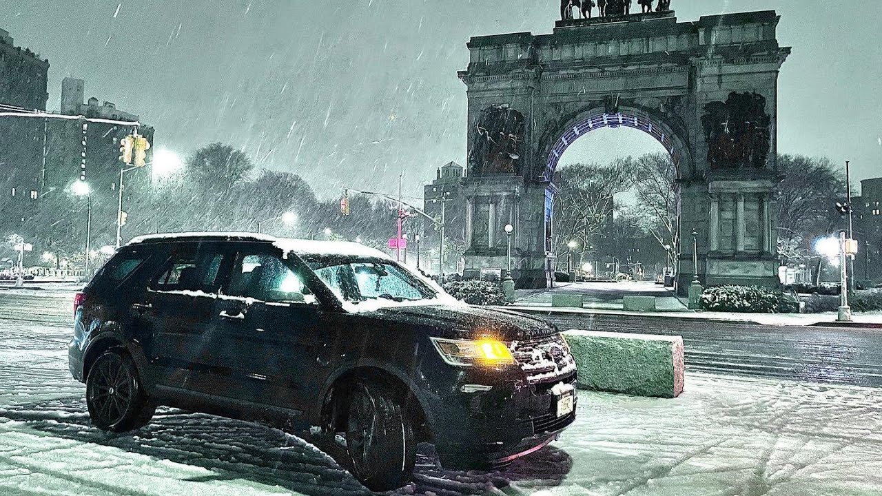 NYC's 1st Snow Storm of 2023 - YouTube