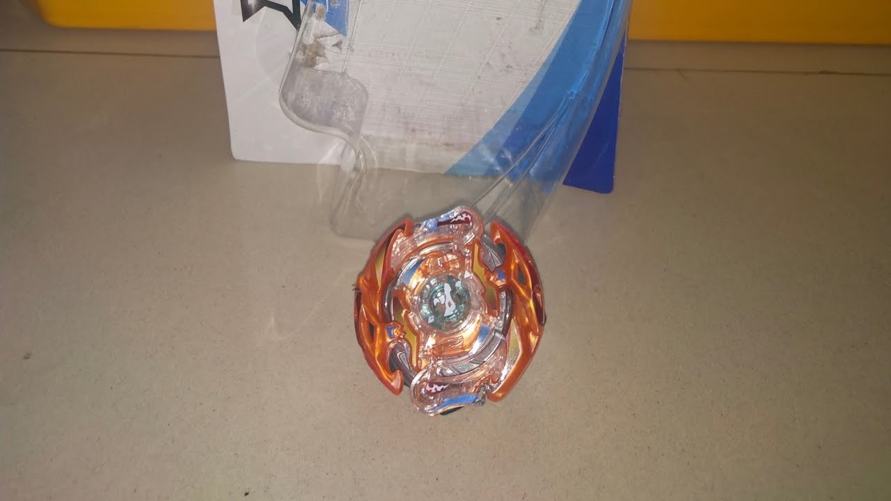 Beyblade burst evolution unboxing : berserk roktavor r3 - YouTube