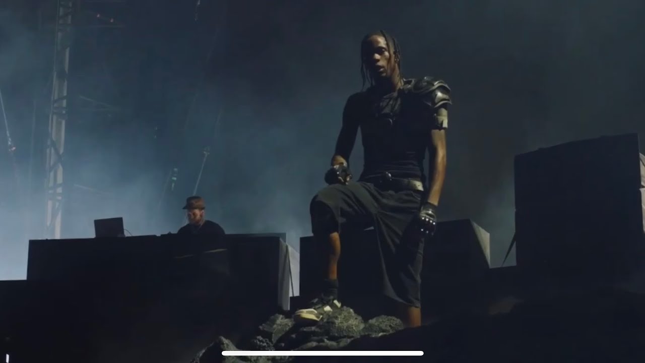 Travis Scott - FE!N Live @ Circus Maximus in Rome, Italy - YouTube
