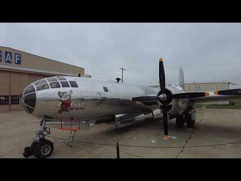 B-29 Doc walkaround San Marcos - YouTube