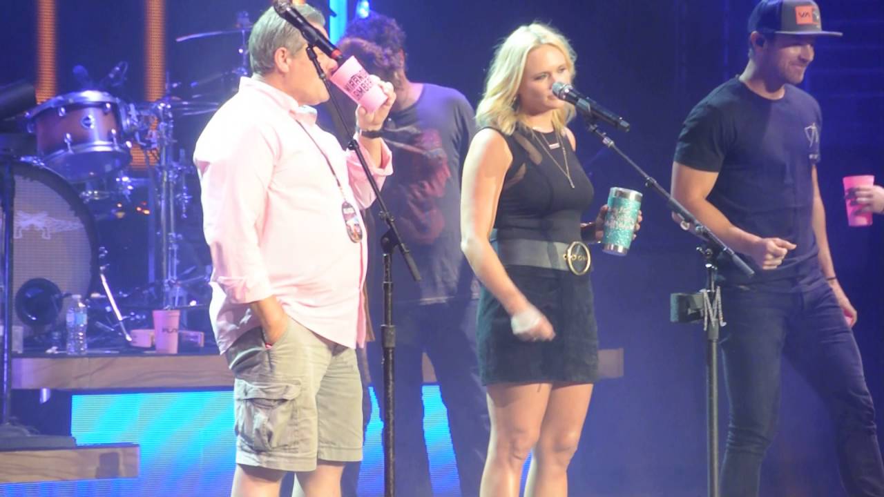 7/30/16 - Miranda Lambert, Kip Moore, Brothers Osborne - Omaha, NE ...