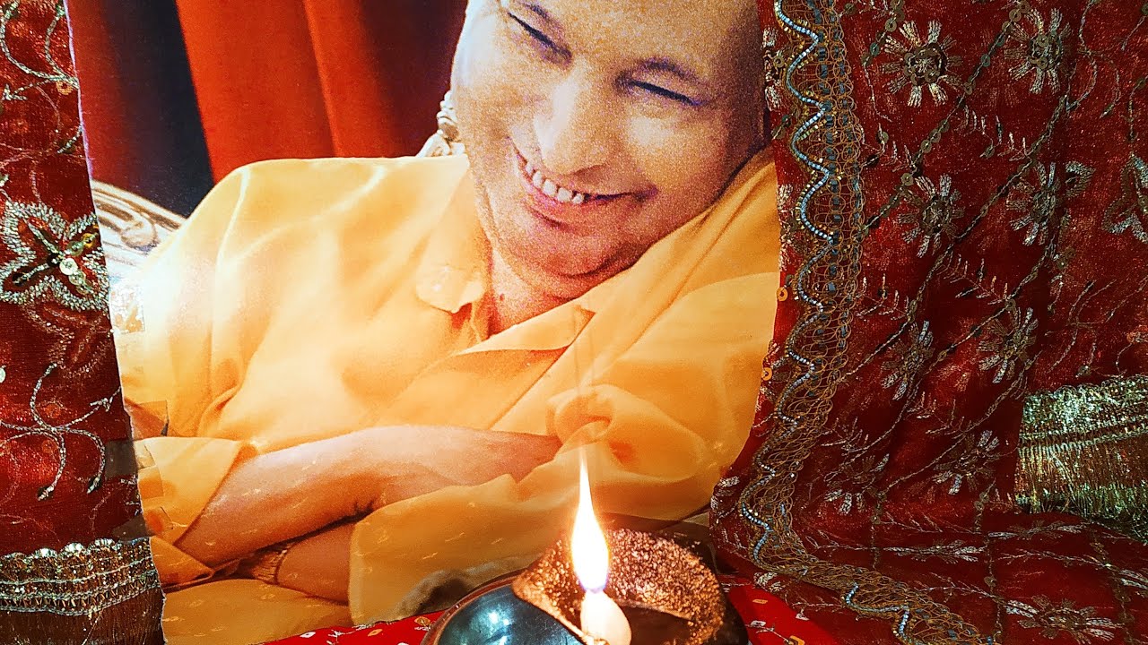 LIVE MIRACLE GURUJI PHOTO से निकल कर चले गए LIVE देखो BADE MANDIR से ...