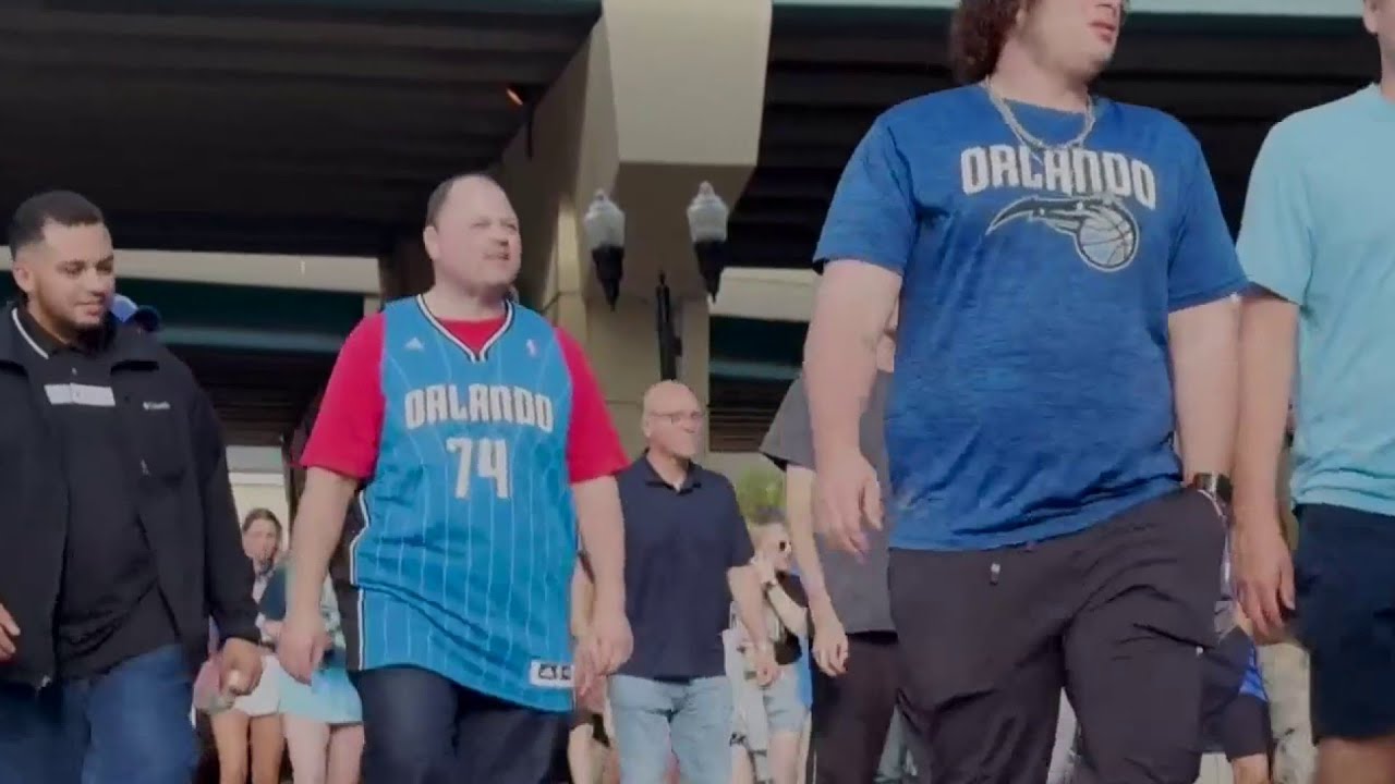 Orlando Magic fans celebrate team's victory against Cavaliers - YouTube