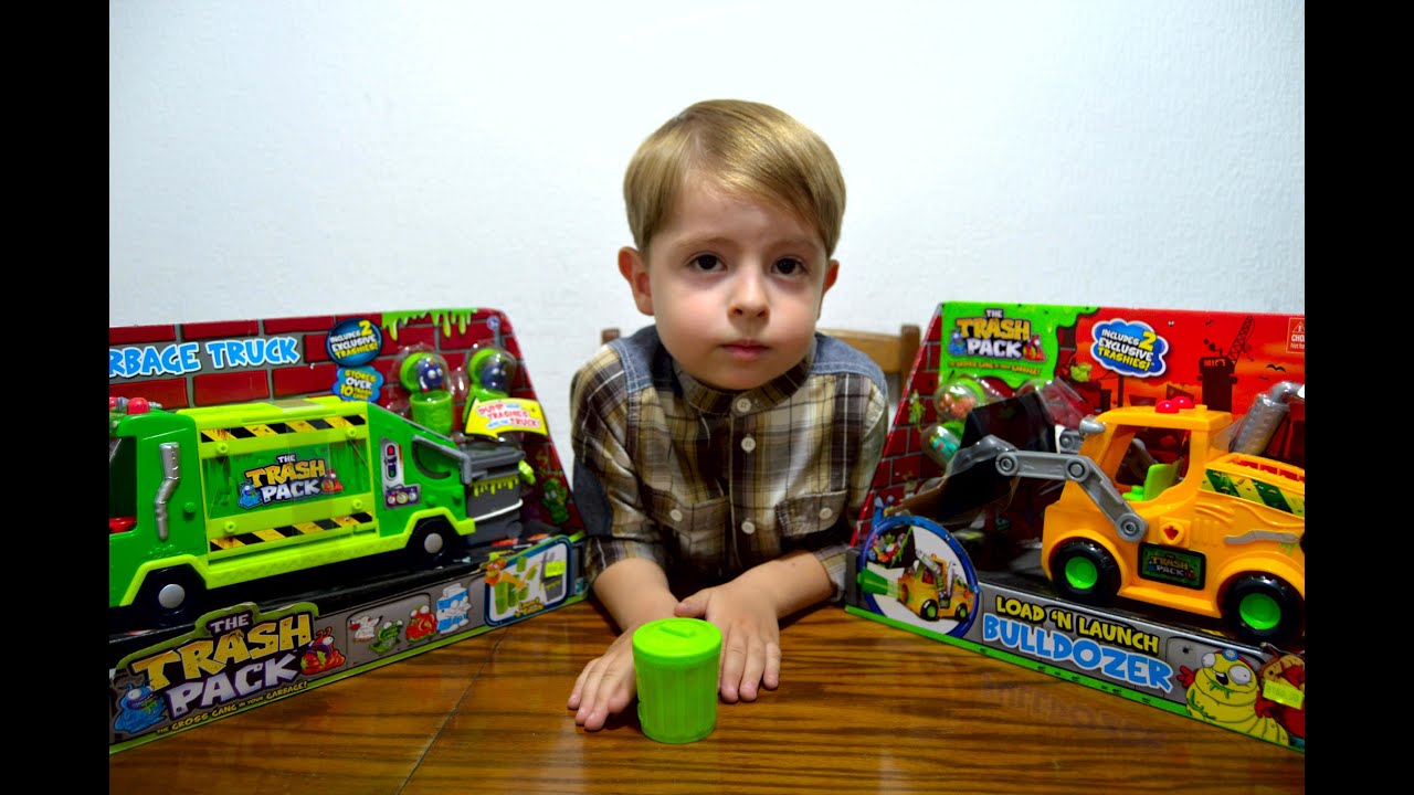 ТРЭШ ПАК МУСОРОВОЗ и БУЛЬДОЗЕР The TRASH PACK Garbage Truck Load 'N ...