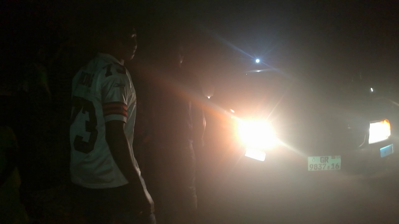 Bernard Mornah enters Tibani to a tumultuous crowd - YouTube