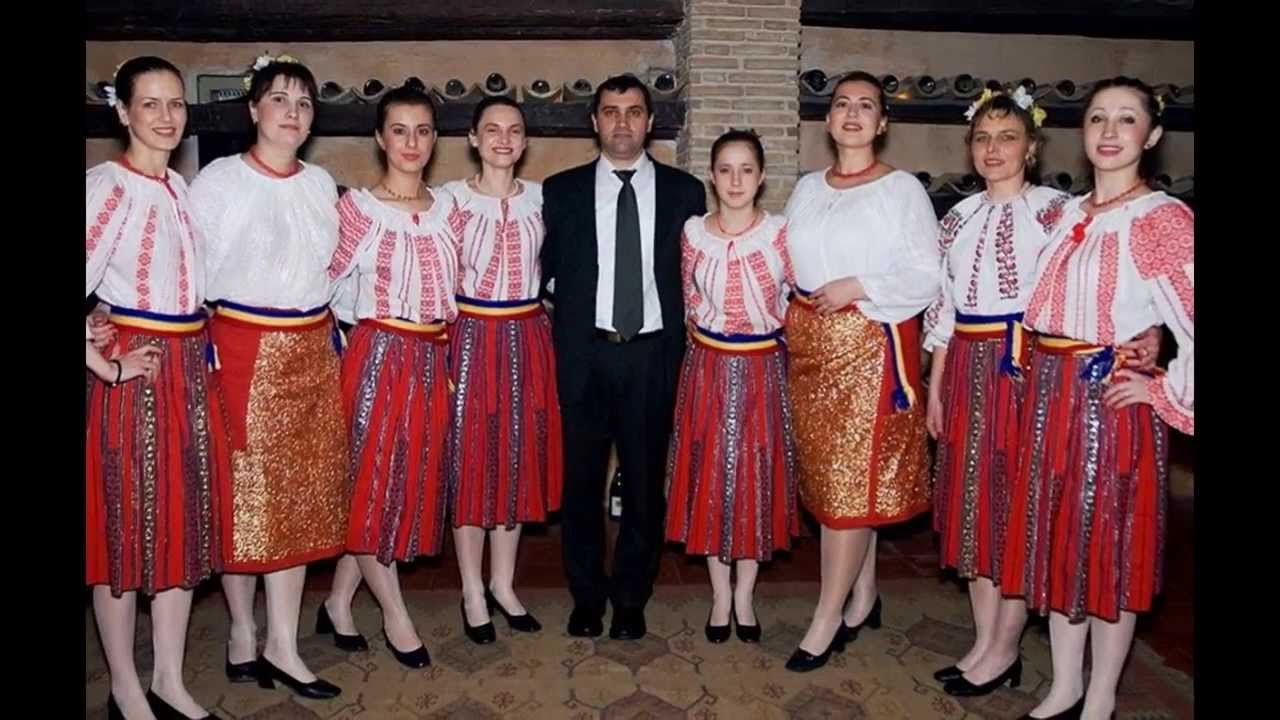 Portul Romanesc in Diaspora - YouTube