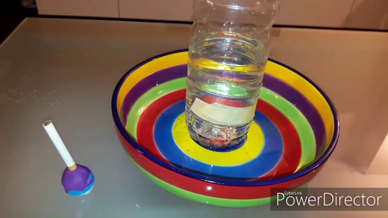 La botella fumadora HD 720p - YouTube