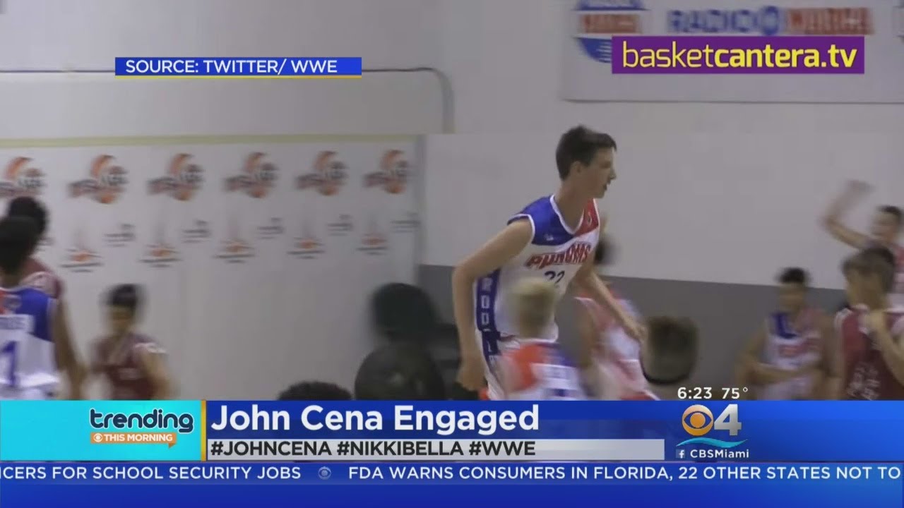 Trending: Basketball Player Towers Over His Teammates - YouTube