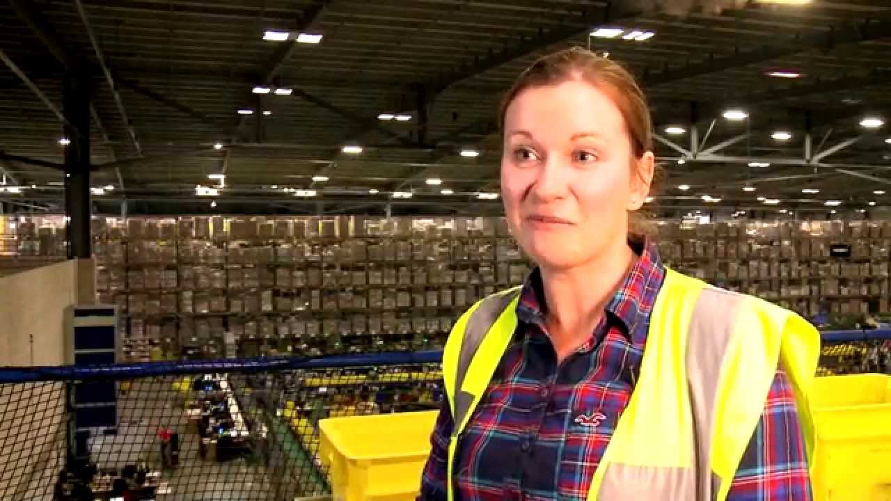 UK - Working at Amazon - Anna - YouTube