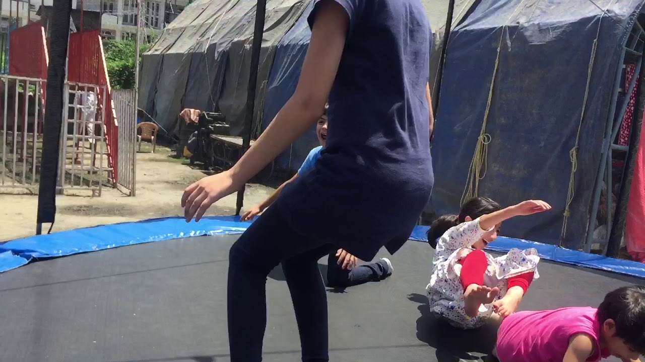 Kids trampoline 2 - YouTube