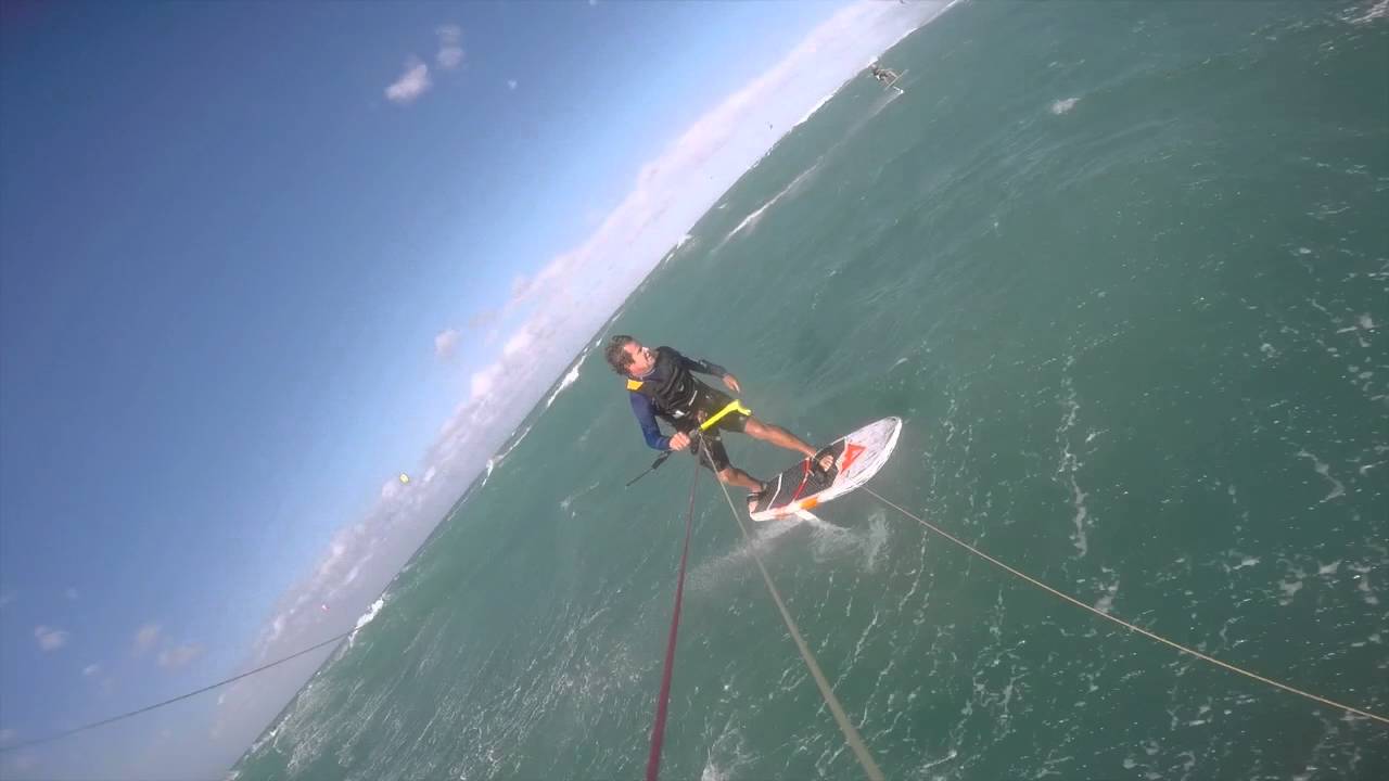 Kite Wavefoiling fun at Kanaha - YouTube