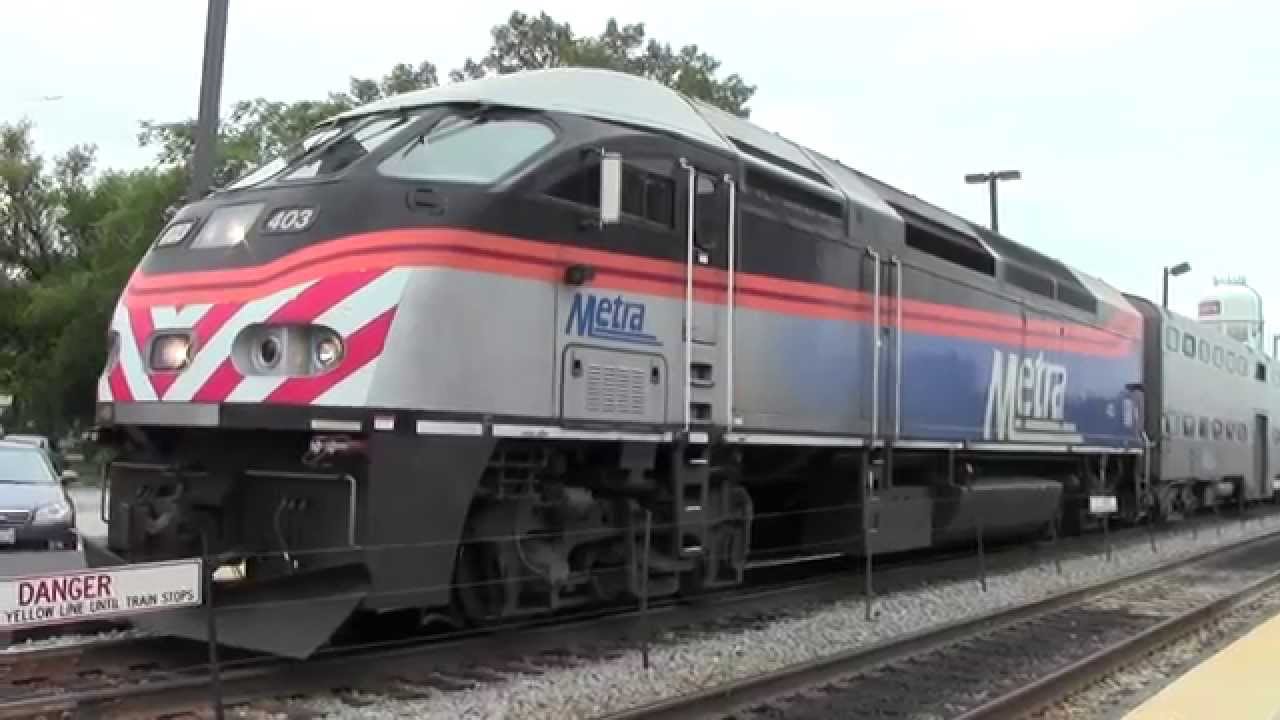 Metra 403 west departs Franklin Park, Illinois - YouTube