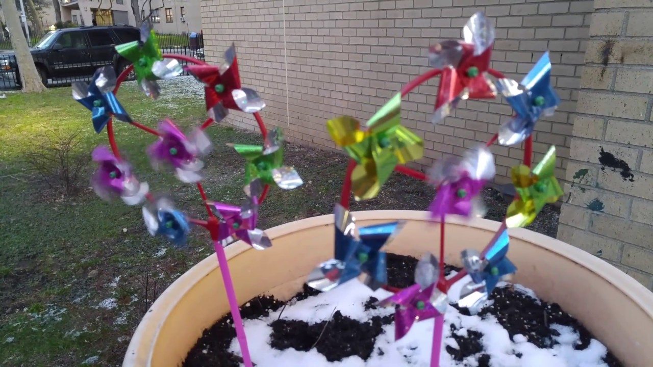 Wind power spinning things - YouTube