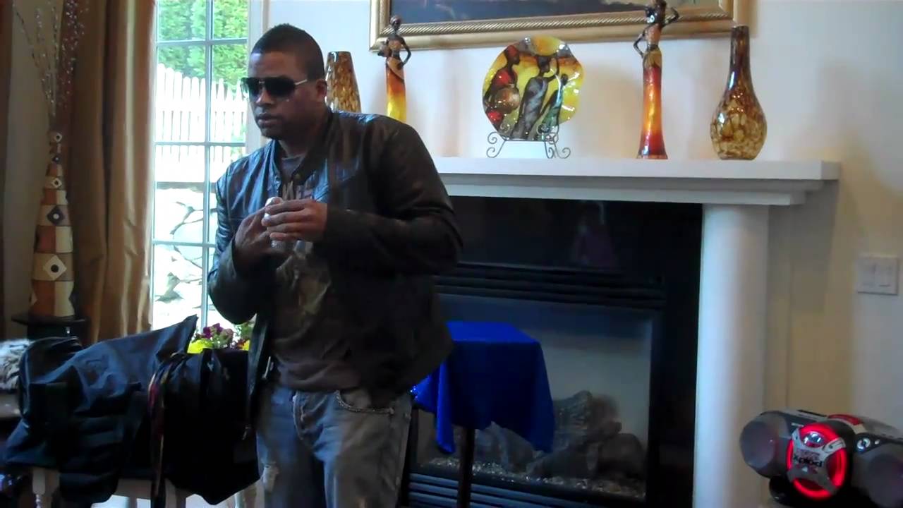 uncle majic doing magic @ party - YouTube