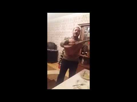 Aşıq Fexi Böyükqaramurad . Inqilab qardawin isdeyi ile