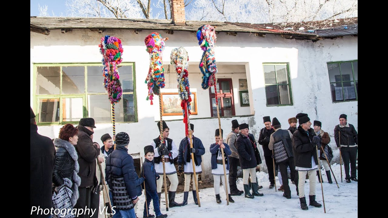 Amintiri cu colinda-n pitarai! Un obicei de pe vremea dacilor, dus cu ...