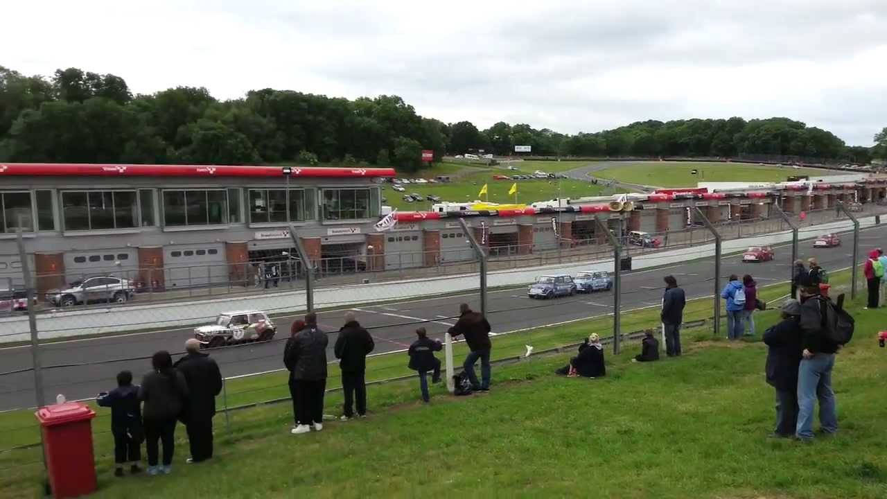 Super Mighty Mini Racing - Brands Hatch Mini Festival 2013 - YouTube