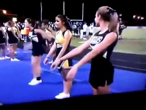 Takla Atmayı Çok Yanlış Anlayan Ponpon Kız