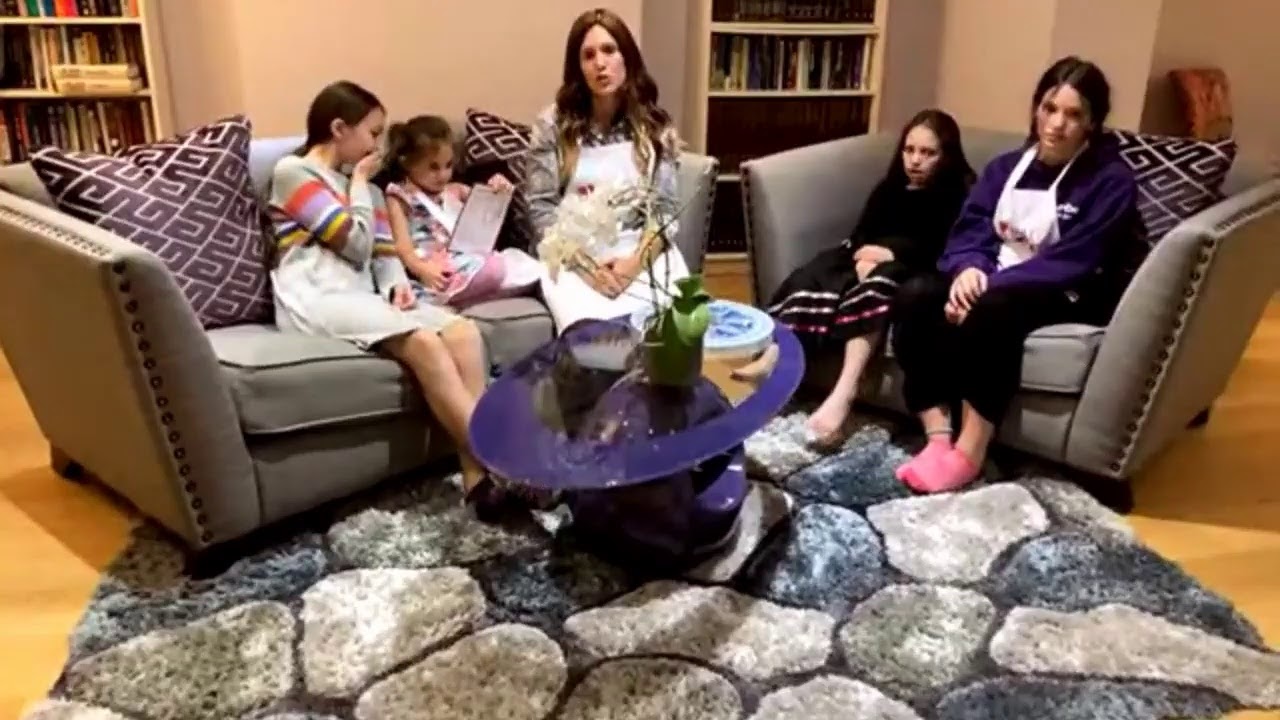 Rosh Hashanah Cooking Demo with Emma Spitzer - YouTube