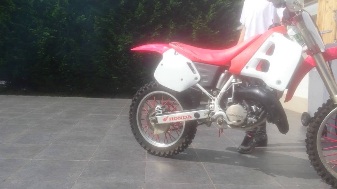 Honda CR 125 1991 démarrage - YouTube