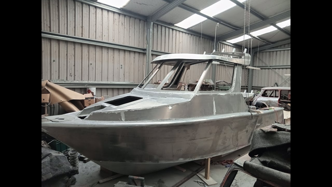 HMD alloy kit set boat build part 18 - YouTube