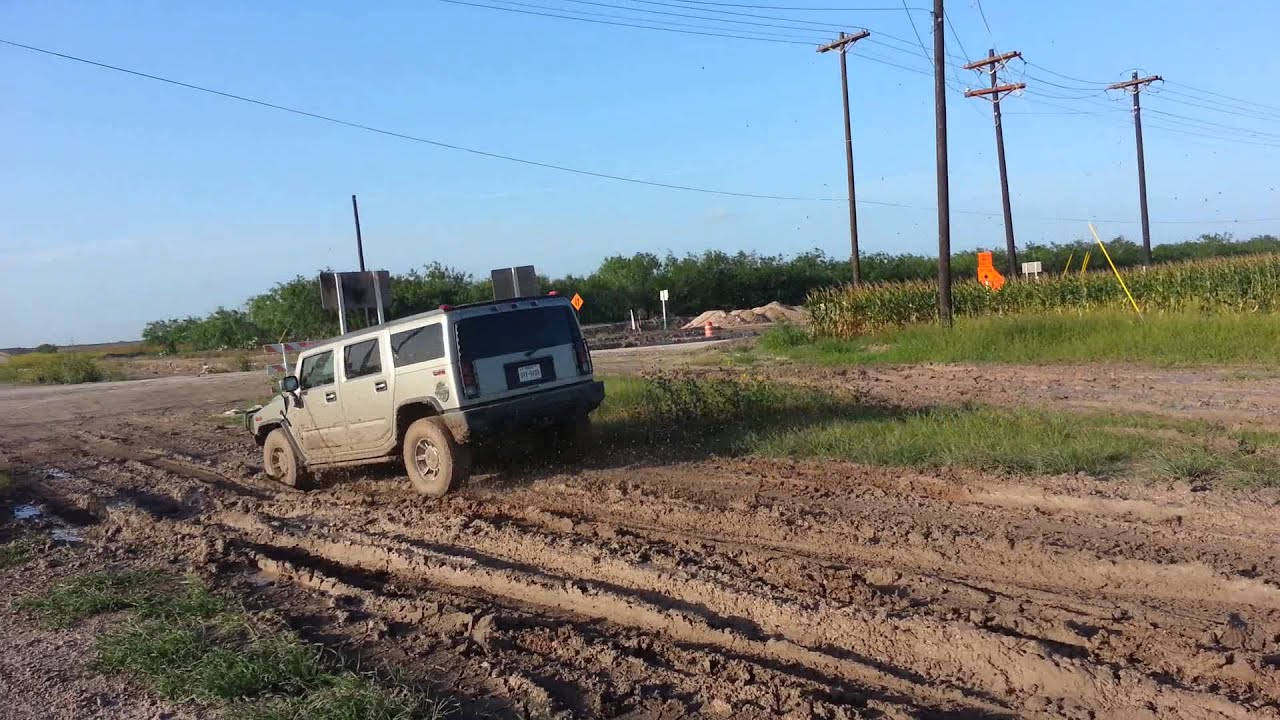 Hummer h2 going mudding - YouTube