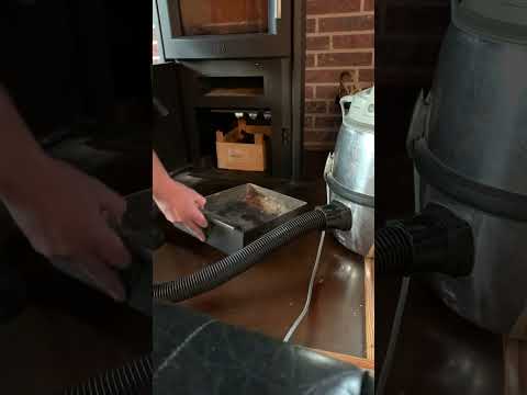 Nilfisk GM80 workvac in action - YouTube