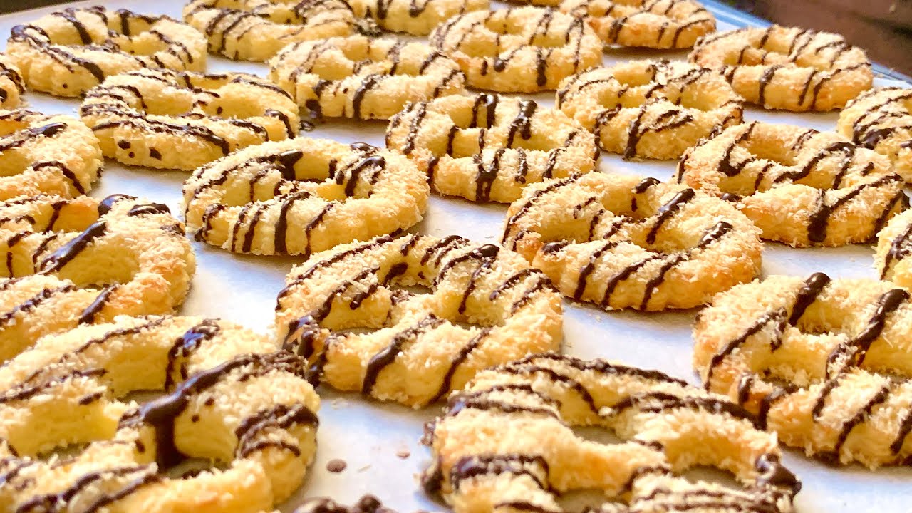 New biscuits in 10 minutes! I make this recipe almost every day ...