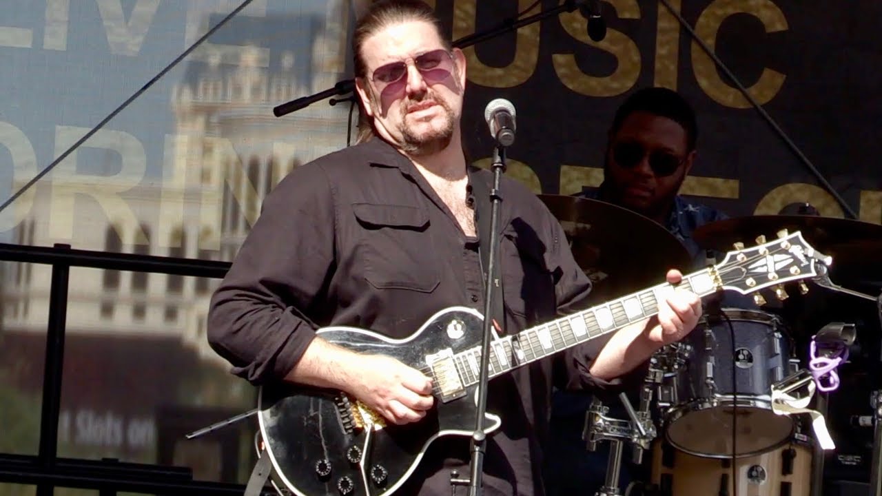 Jim Buck Band - Here I Am On The Road Again - YouTube