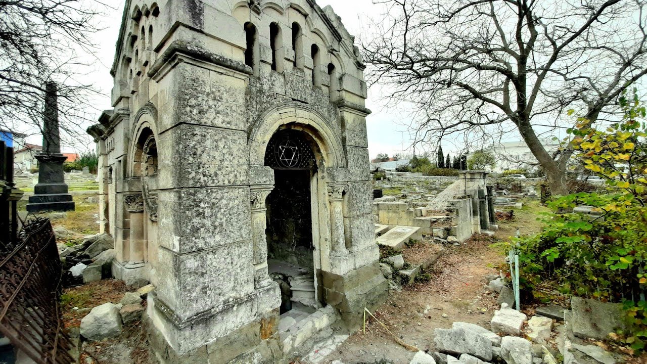 Jewish cemetery in Sevastopol / Еврейское кладбище в Севастополе - YouTube