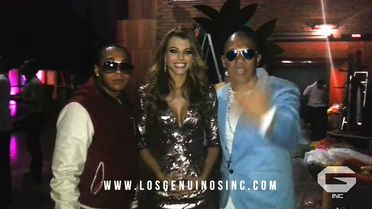 Los Genuinos Brithy & El Tony Backstage chica htv - YouTube