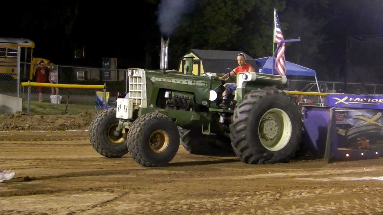 Oliver V8 Pulling Tractors