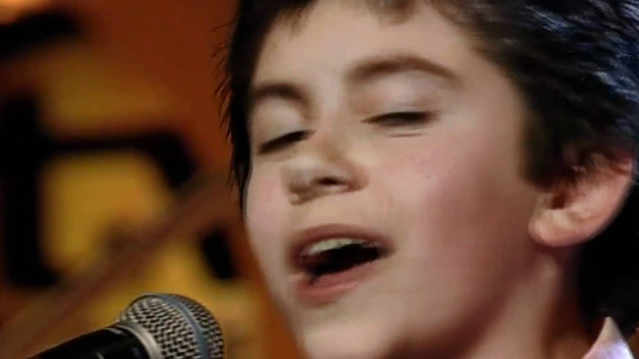 Declan Galbraith - Angel [Live, 2005] - YouTube