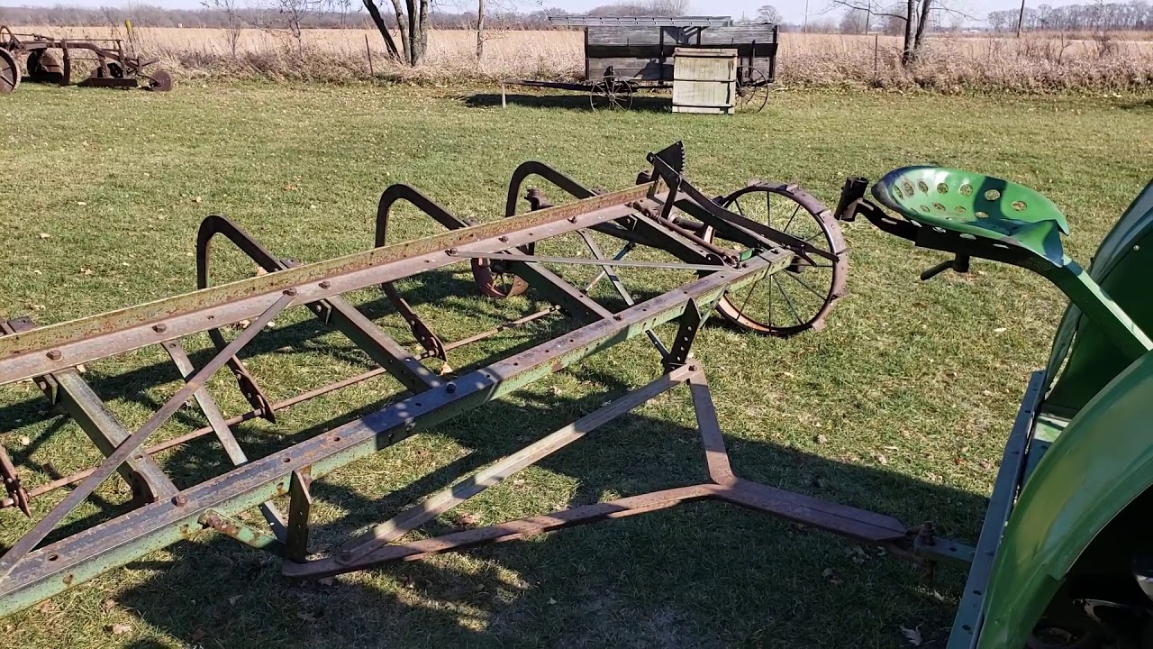 John Deere rod weeder - YouTube