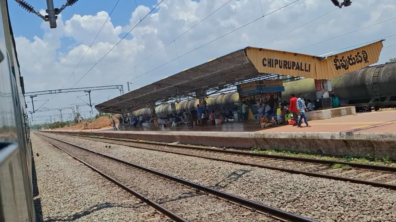 CHIPURUPALLI RAILWAY STATION ON BOARD ARRIVING & DEPARTING VSKP-PSA ...