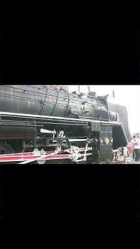 D52 72 汽笛 - YouTube