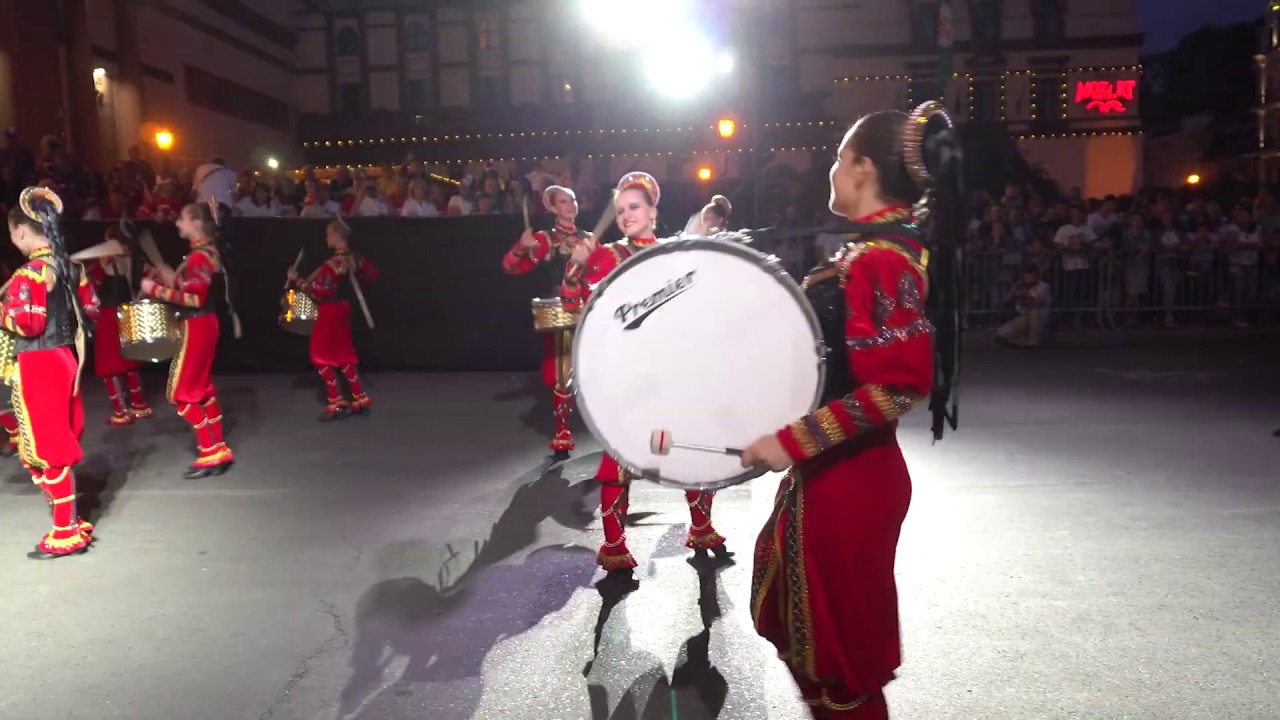 Барабанщицы - открытие ралли "Куяльник" / CRAZY DRUMMERS UKRAINE - YouTube