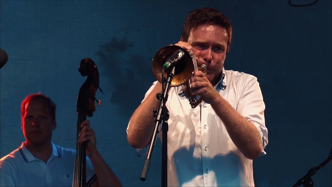 Benny Brown - A Kind of Brown - YouTube