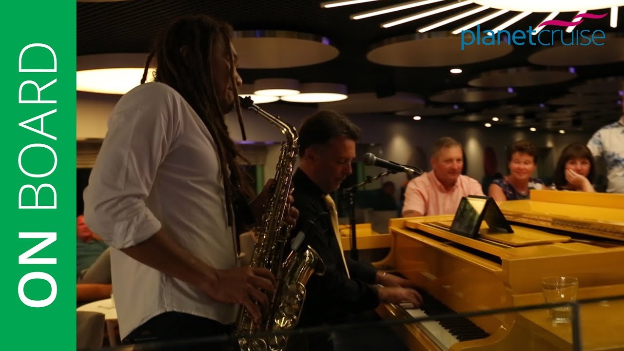 TUI Discovery - Evening Entertainment | Planet Cruise - YouTube